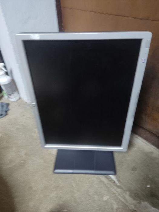 Monitor komputer 20 cali HP LP2065 profesjonalny biurowy Garwolin • OLX.pl