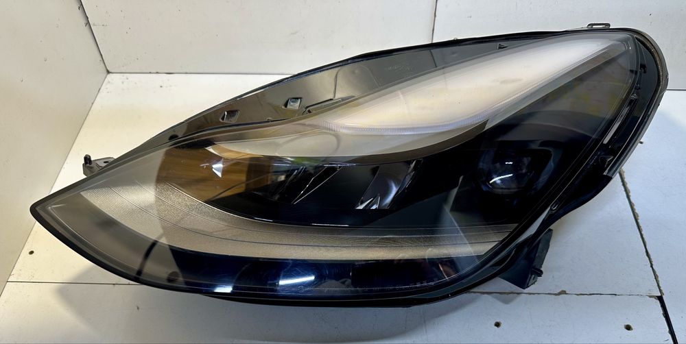 Фара левая Tesla model 3 model Y 2021- лінзована: 8 980 грн. - Передні ...