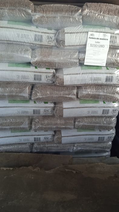 Pellets tec pellets saco quinze KL Infias • OLX Portugal