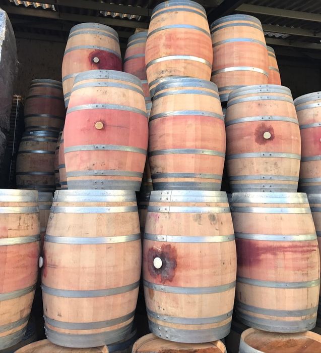 Barricas/Pipas/Pipos/Barril/Barris de Madeira Bougado (São Martinho E Santiago) • OLX.pt