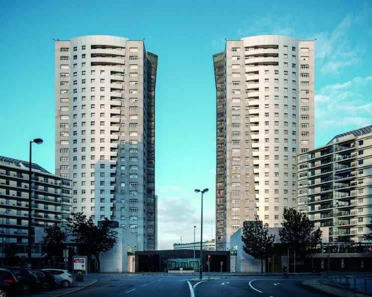 T2 Sete Rios - Condominio Twin Towers Campolide • OLX.pt