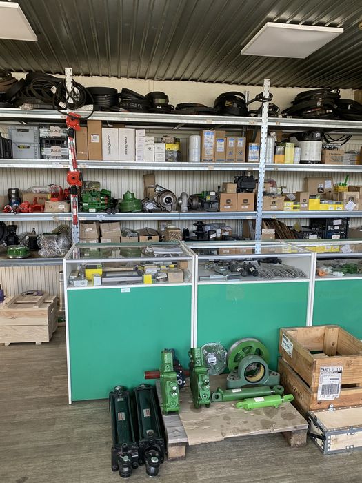 Запчастини John Deere Claas Lexion Horsch New Holland Geringhoff: 1 200 ...