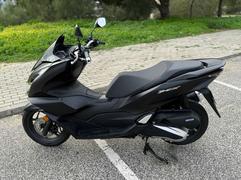 HONDA PCX 125cc 2022 Seixal • OLX.pt