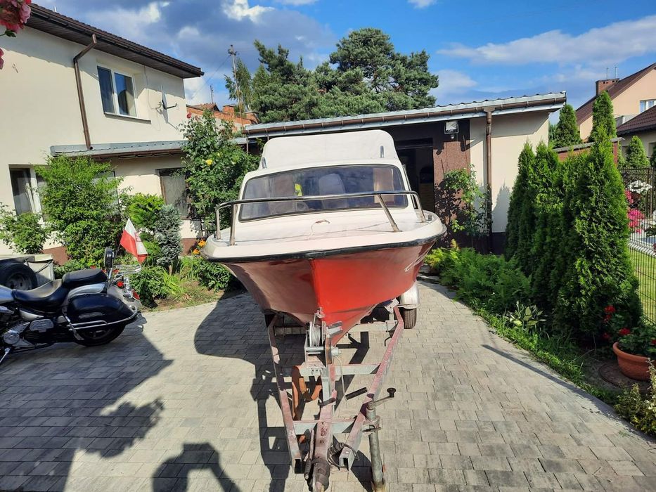 Łudź motorową z kabiną otwartą Karczew • OLX.pl