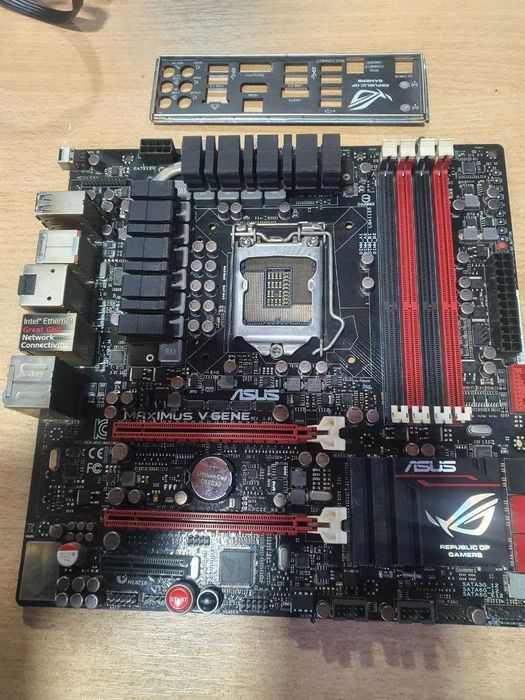 Материнская плата s1155 ASUS Z77 Maximus 5 Gene в отличном сост.: 1 500 грн. - Комплектуючі та ...