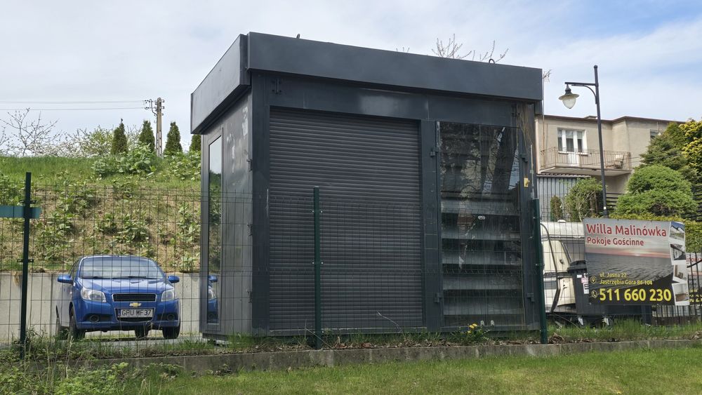 Kiosk ,budka 3.2 - 2.2 m Jastrzębia Góra • OLX.pl