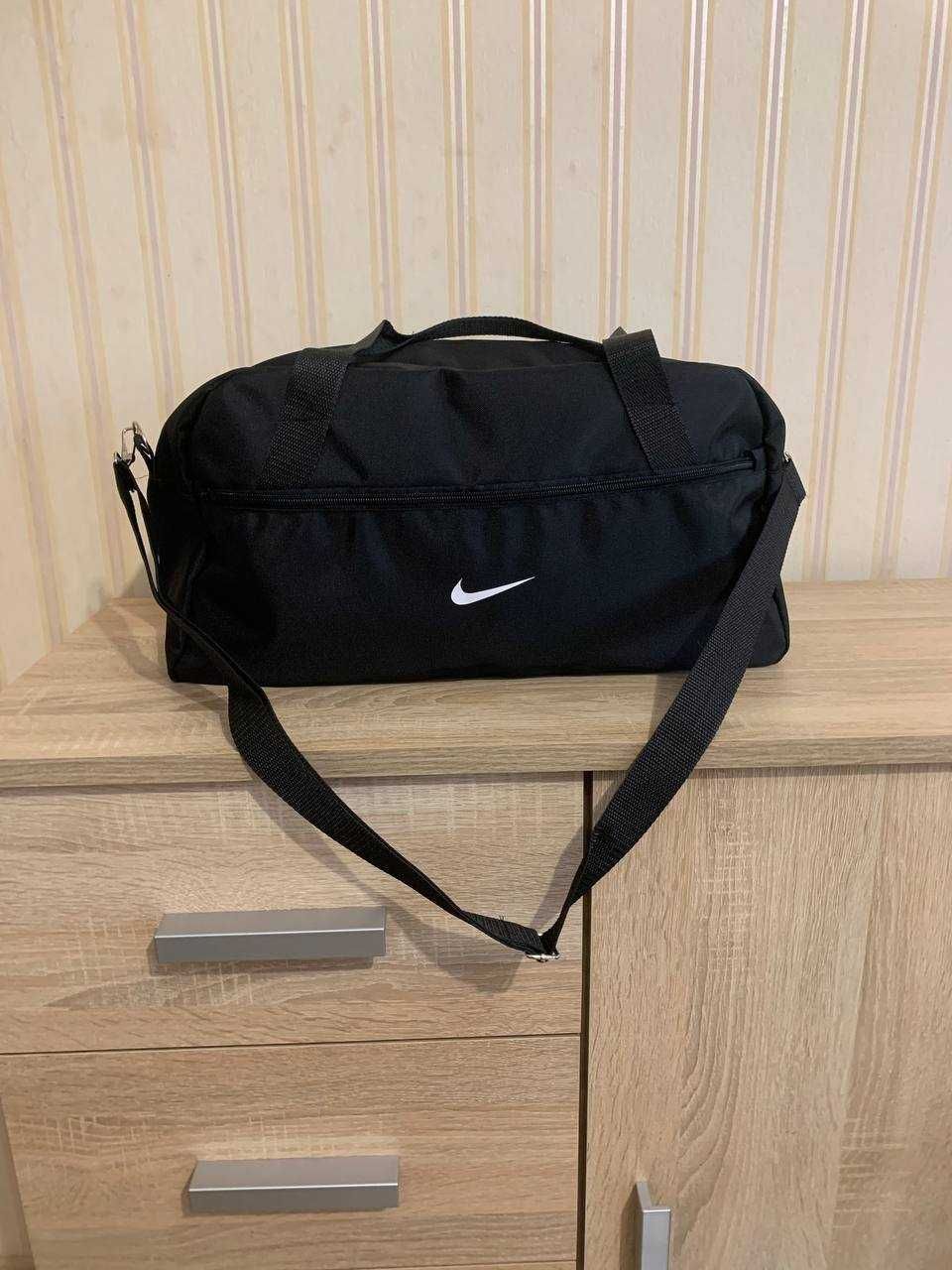 Спортивная сумка для зала средняя облегченная: 420 грн. - Спортивні ...