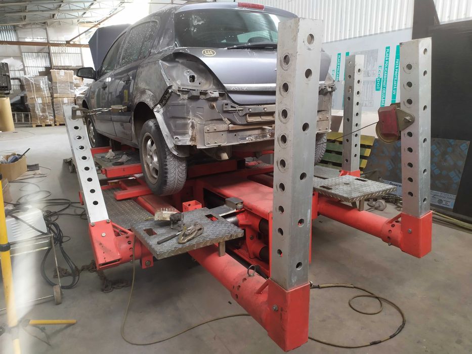 Стапель для рихтовки AUTOROBOT IV стенд для витяжки кузова авторобот 4: ...