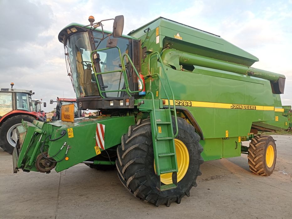 Kombajn zbozowy John Deere 2264 SPROWADZONY Ksawerynów • OLX.pl
