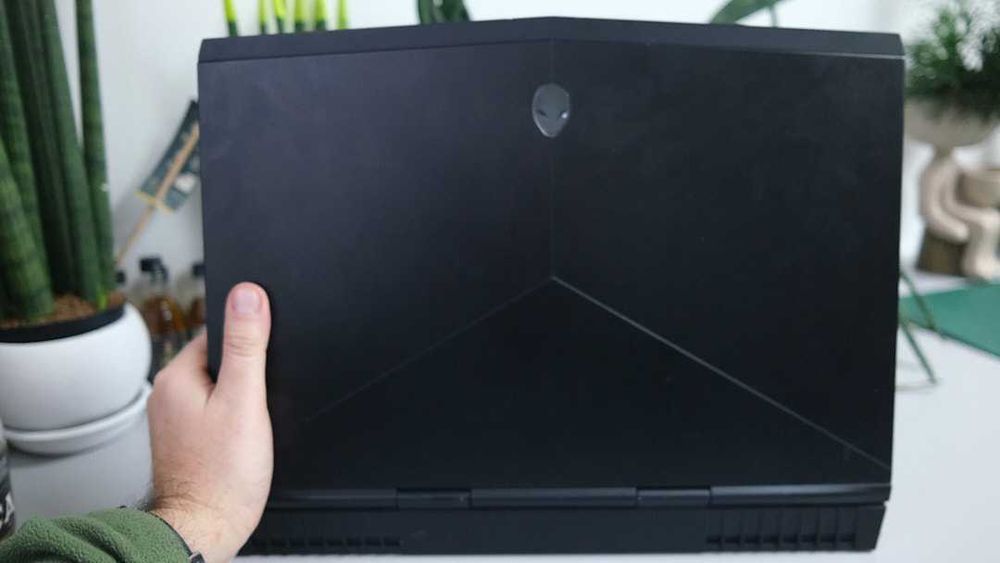 Alienware 15 R4 I9- 8950H 16GB Ram 512 SSD 16Gb Ram GTX 1080 Max Q: 26 ...