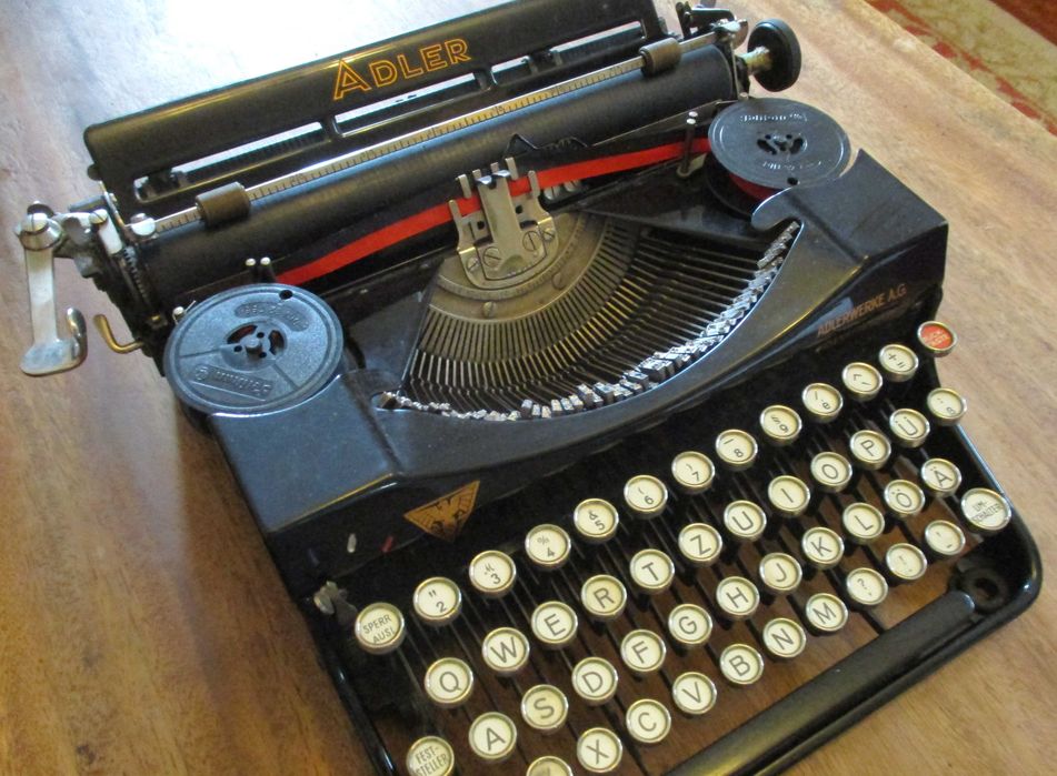 Maquina de escrever 2a guerra mundial Palmela • OLX Portugal