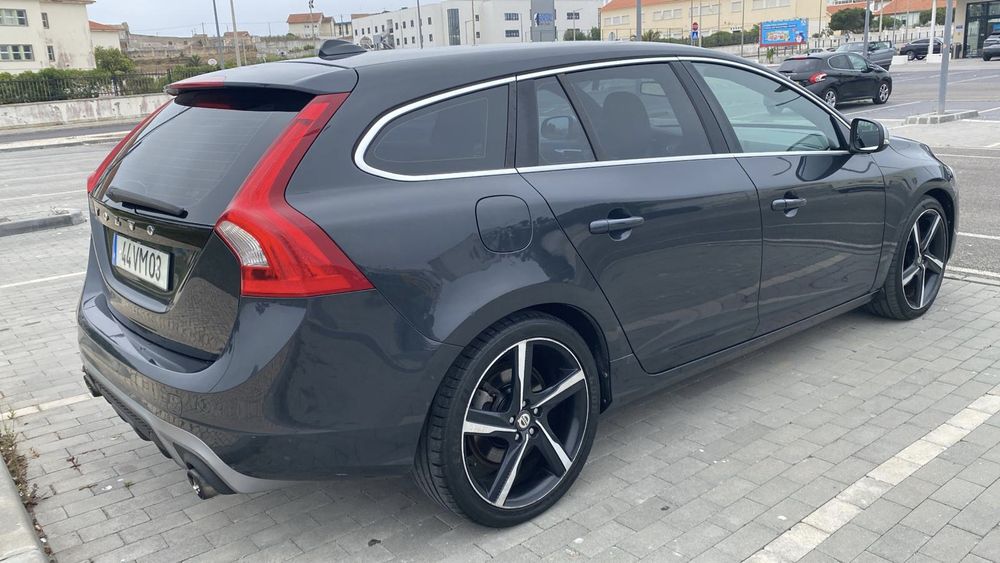Volvo v60 R design D2 1600cc 115cv 2014 Peniche • OLX.pt