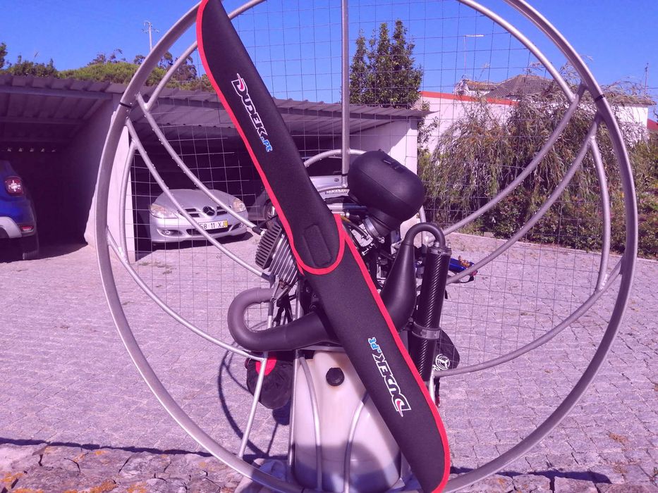 Paramotor: Parajet Volution 2 com motor Vittorazi Moster 185 Tornada E ...