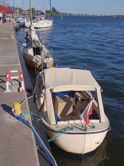 Jacht motorowy Troll 20, Volvo Penta mb2b 25hp, SUPER STAN !!! DIESEL ...