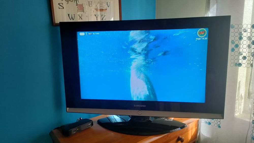 TV Samsung LCD 32" e Descodificador NOS (novo) São Sebastião • OLX.pt